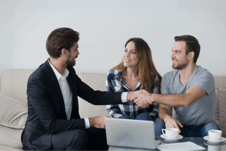 How to become an AirBnb Co-Host? The Complete Guide - Hostify